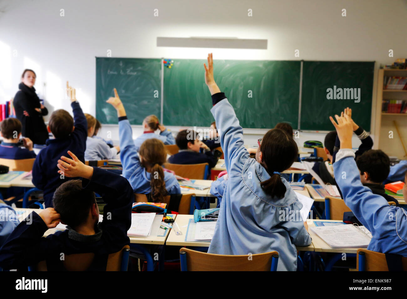 Girl 5 years school uniform hi-res stock photography and images - Alamy