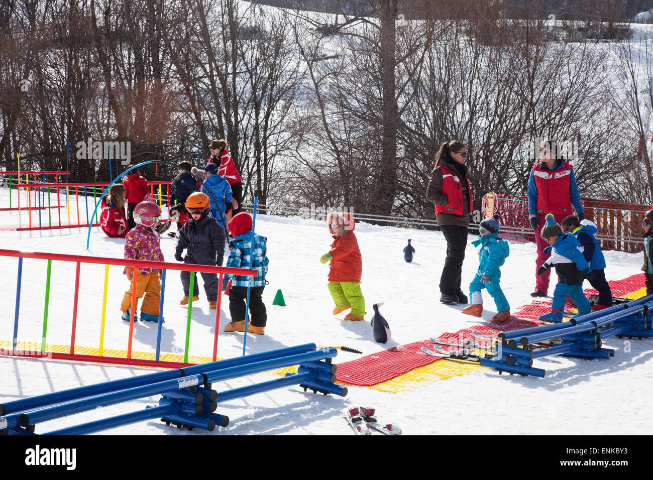 Senior school sports day hi-res stock photography and images - Alamy