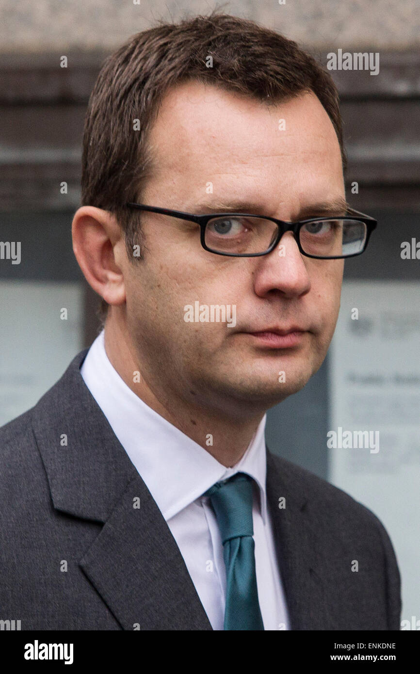 Hacking the world hi-res stock photography and images - Alamy