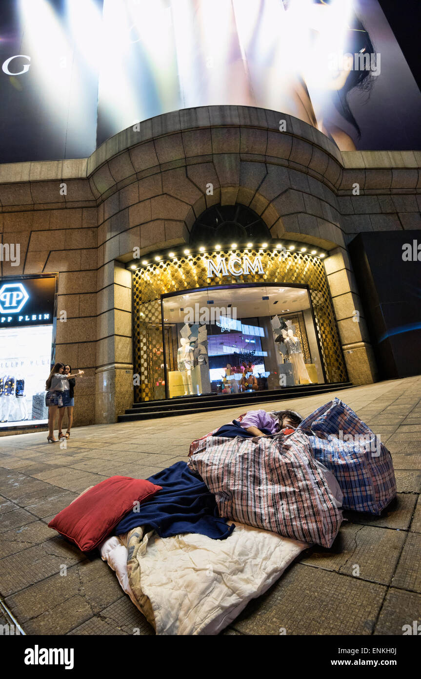 Homeless Female China High Resolution Stock Photography and Images - Alamy