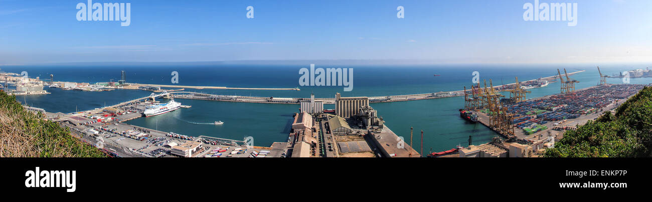 Barcelona sea port Stock Photo - Alamy