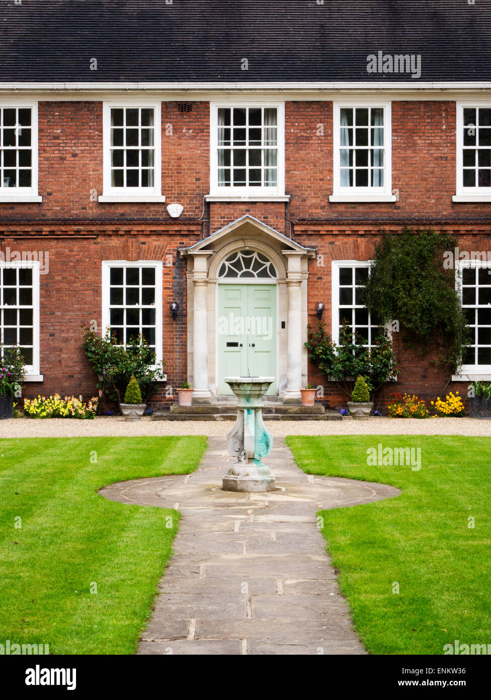 Deanery garden hi-res stock photography and images - Alamy