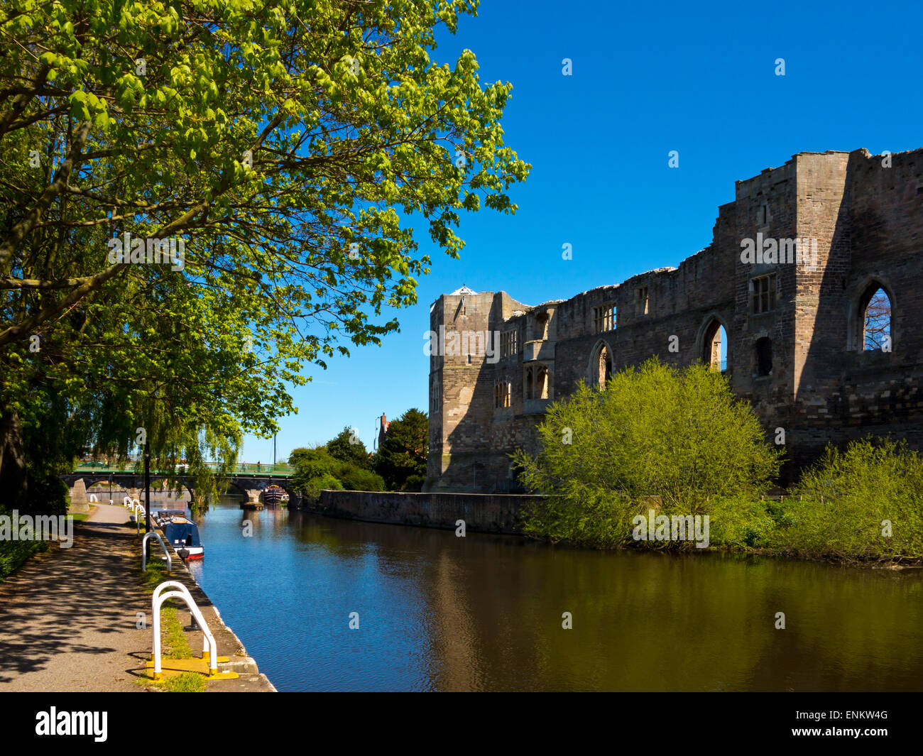 Newark castle on the river trent hi-res stock photography and images ...