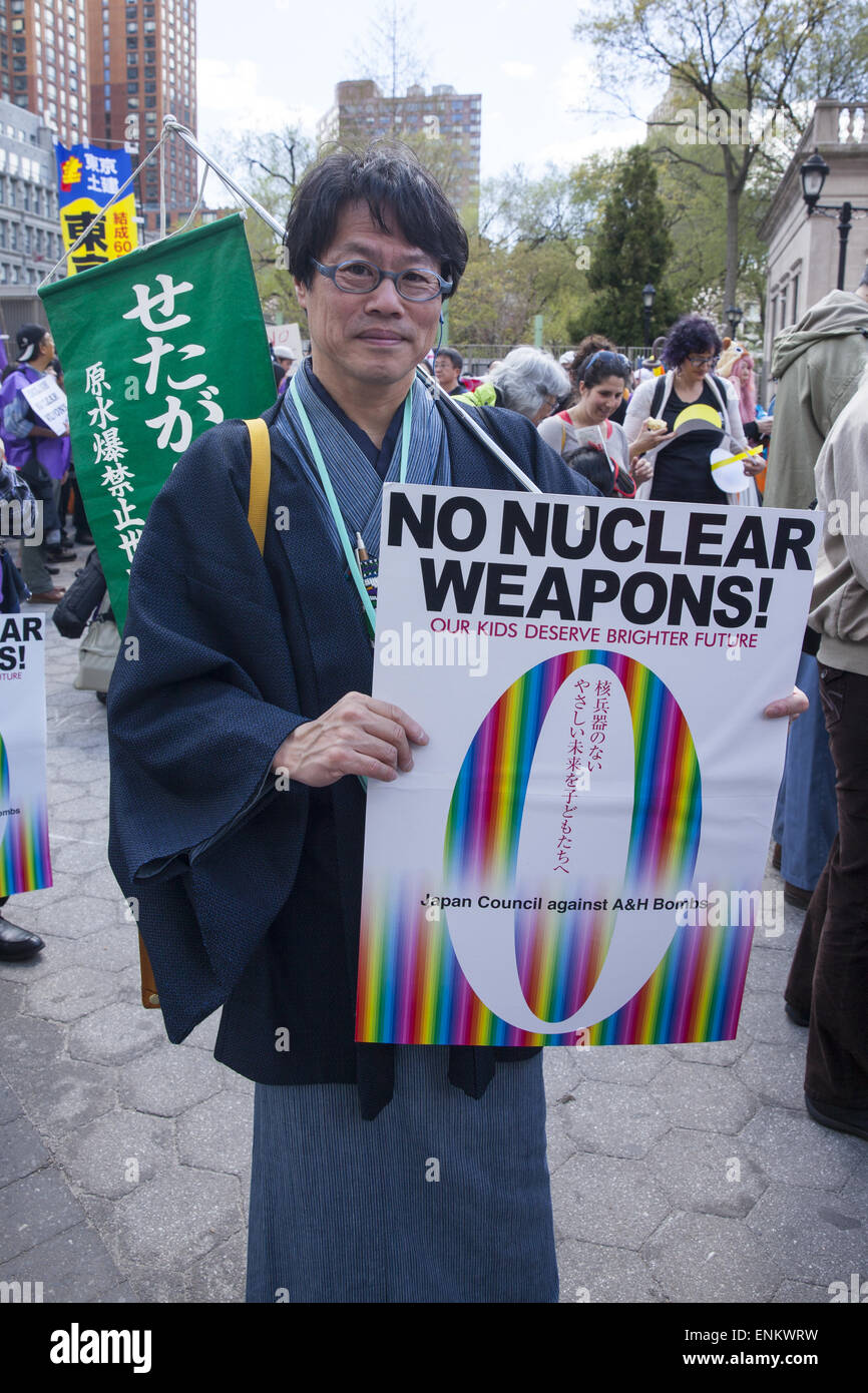 World disarmament conference hi-res stock photography and images - Alamy