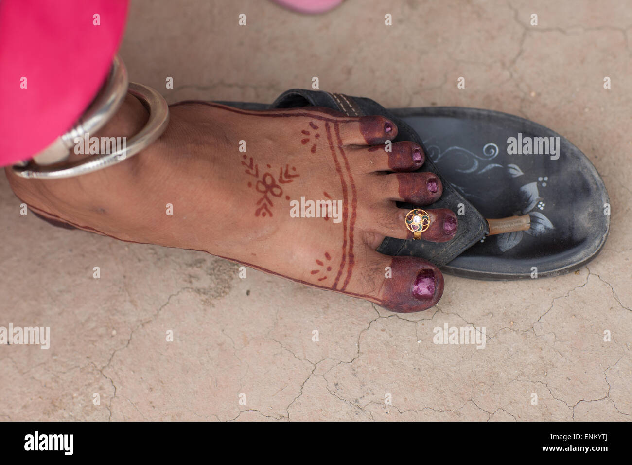 coloured foot with naturale Hennè, Rajasthan, India Stock Photo - Alamy