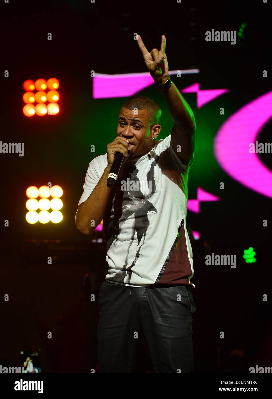 Cuban reggaeton group Gente de Zona and guests perform live in concert ...