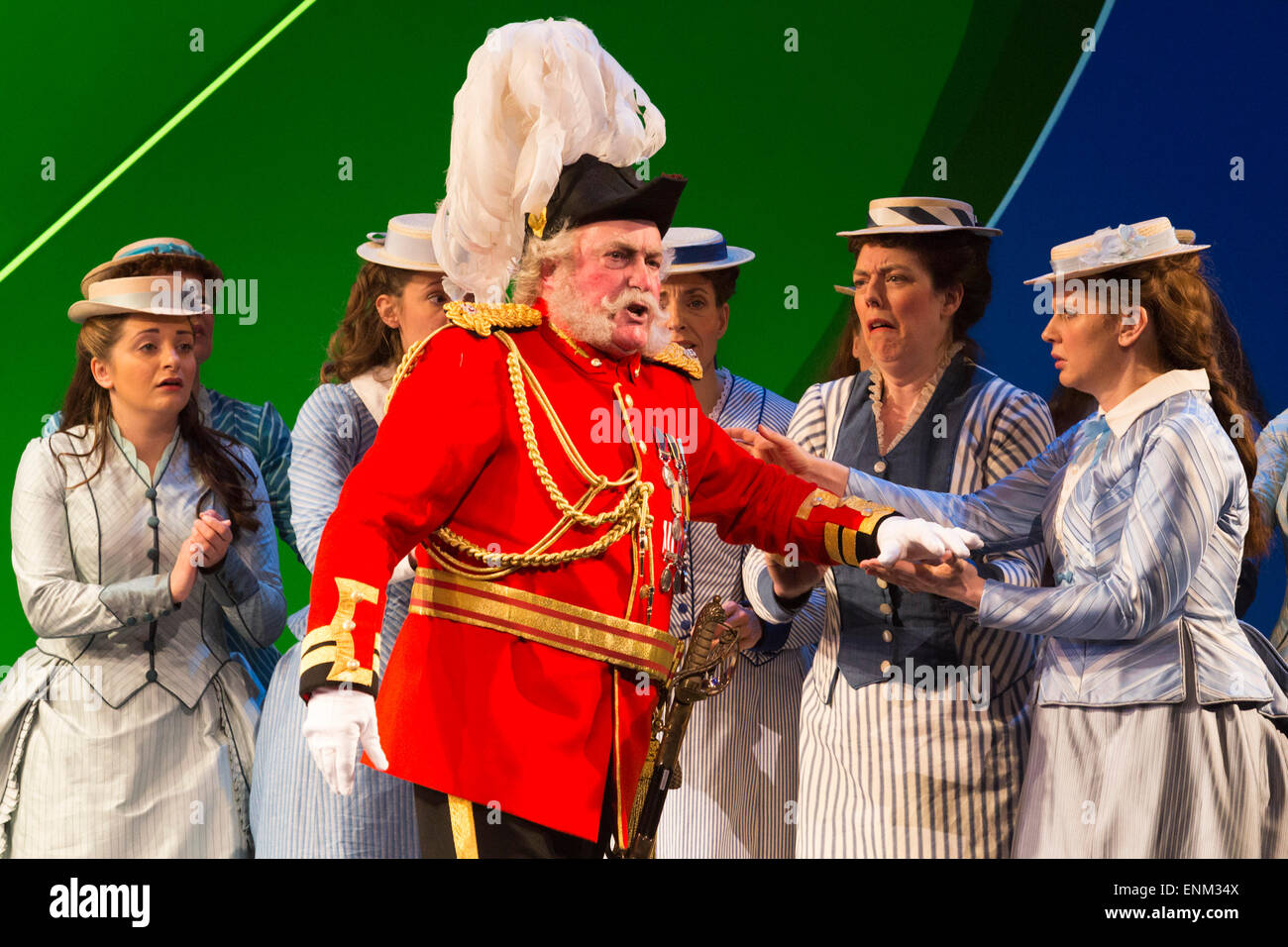 Frederic the pirates of penzance hi-res stock photography and images ...