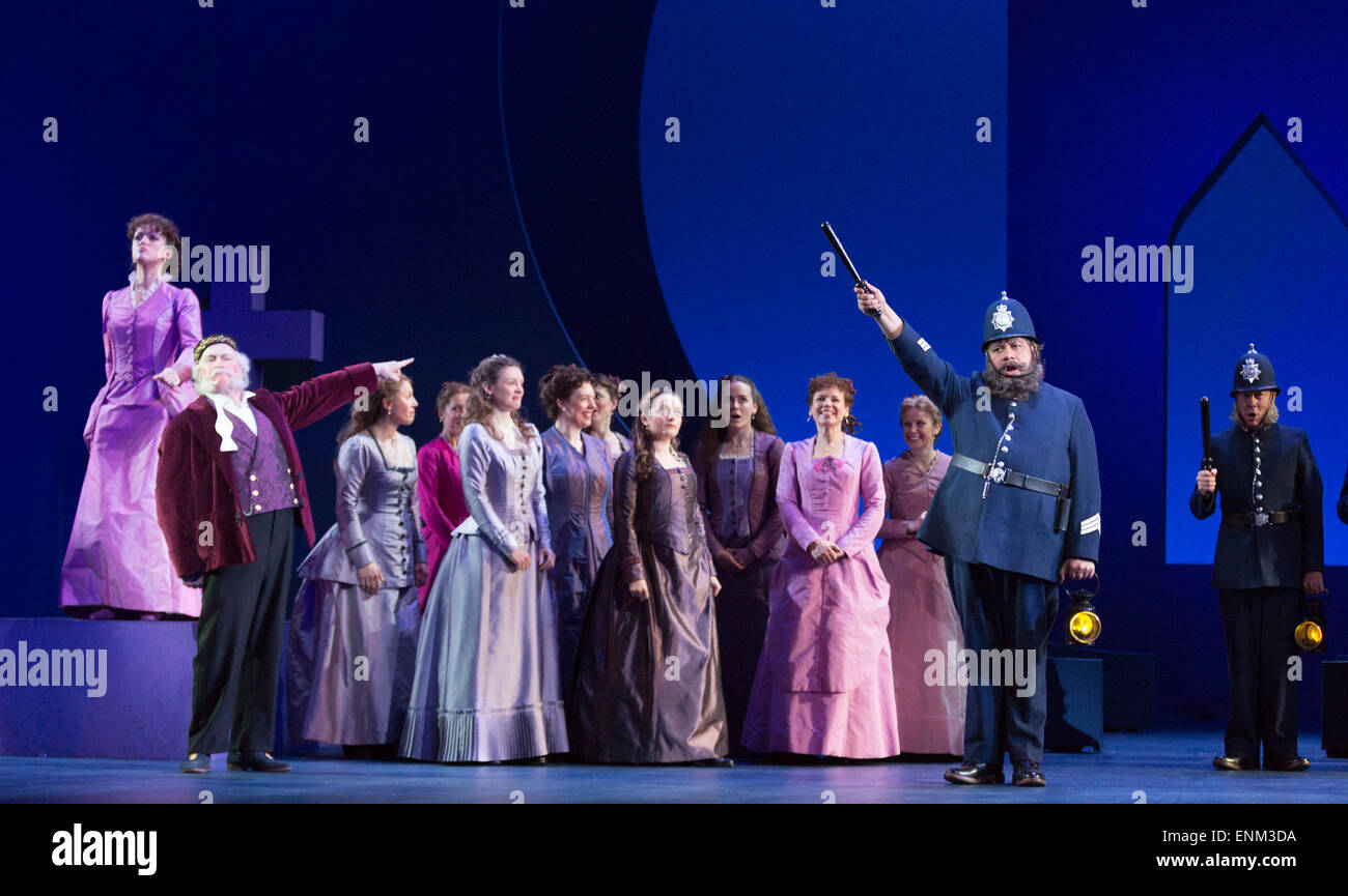 London, UK. 7 May 2015. Andrew Shore as Major-General Stanley and ...
