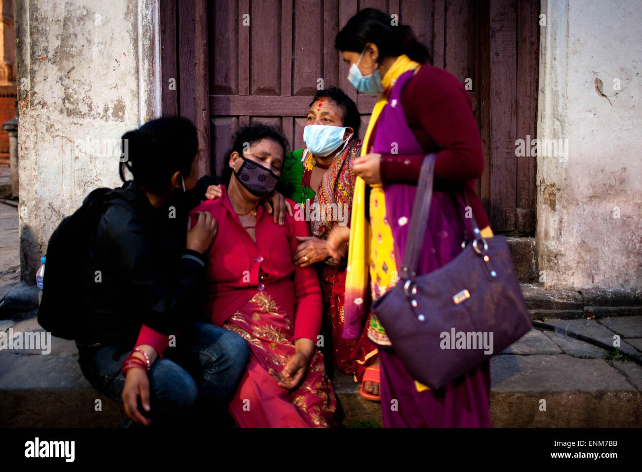 Kathmandu, Nepal. 30th Apr, 2015. Nepali women cry for a lost his ...