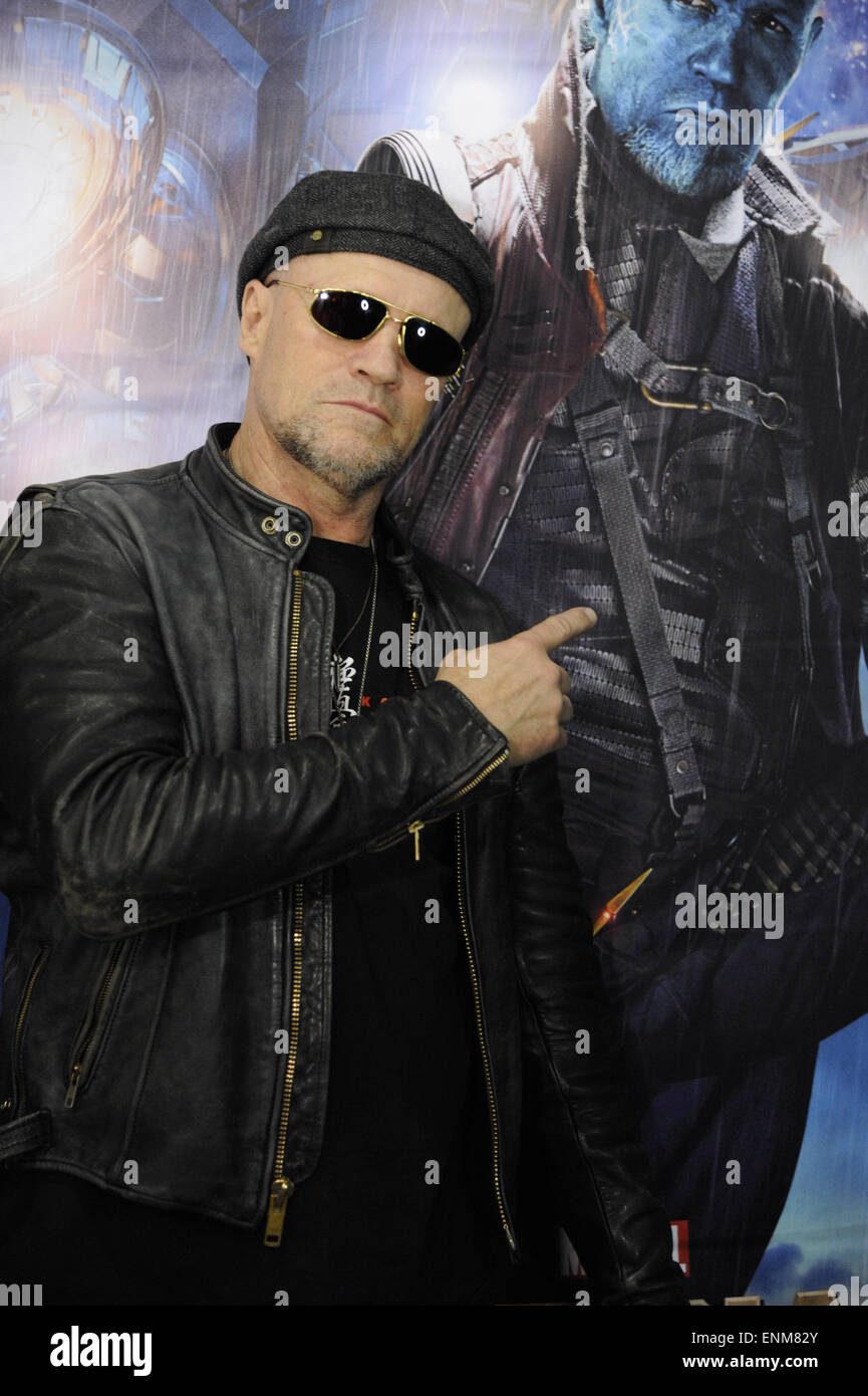 Michael rooker cliffhanger hi-res stock photography and images - Alamy