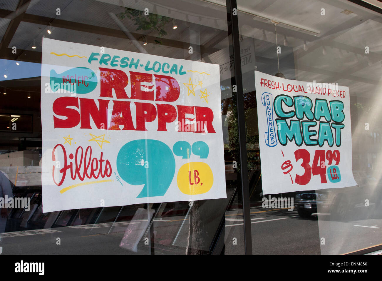 Butcher shop window hi-res stock photography and images - Alamy