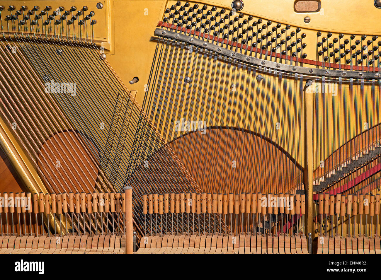 inside the piano Stock Photo - Alamy