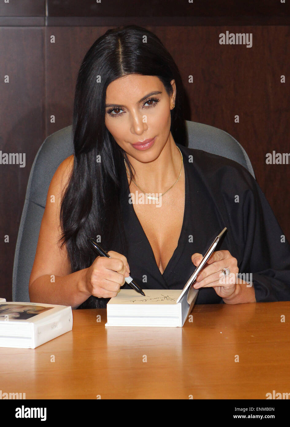 Los Angeles, California, USA. 7th May, 2015. Kim Kardashian West Book ...