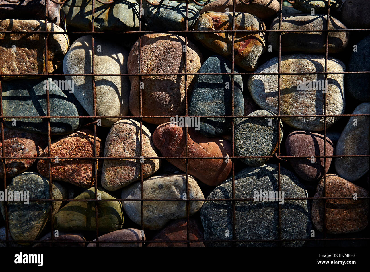 Wire cage hi-res stock photography and images - Alamy