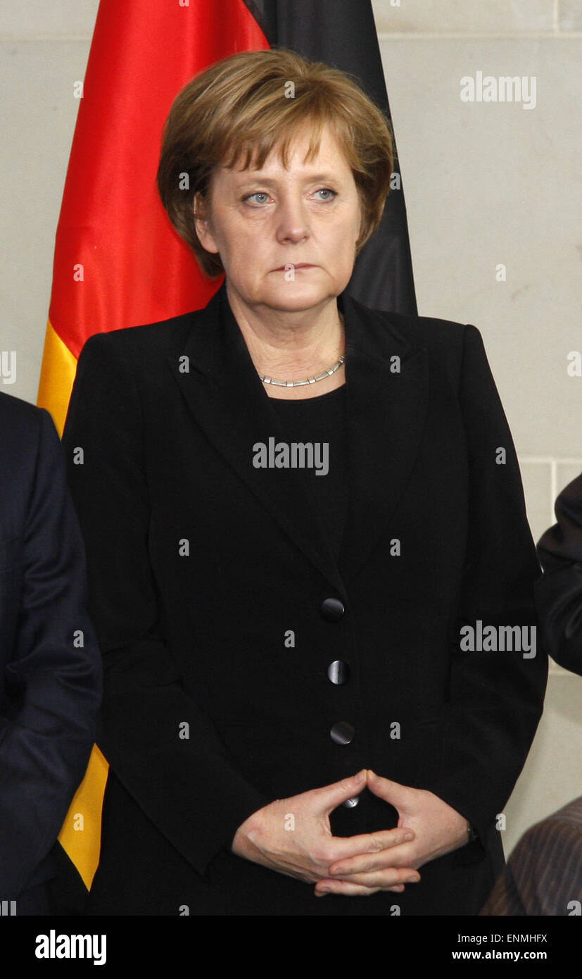 Angela merkel raute hi-res stock photography and images - Alamy