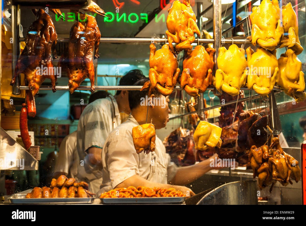 Peking Duck hanging in the window of a traditional restaurant in Hong ...
