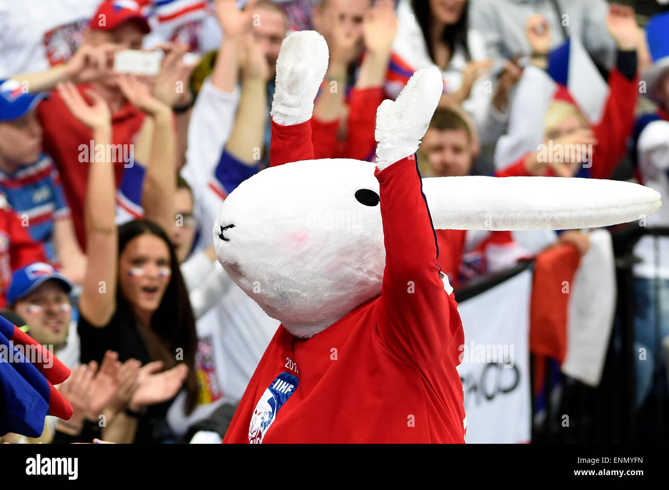 Victory mascot hi-res stock photography and images - Alamy