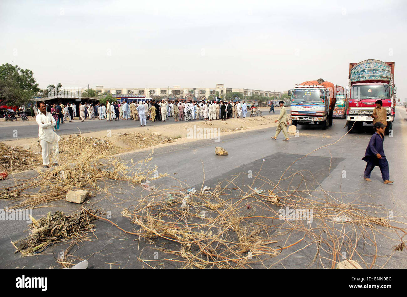 Members of Pak Ittehad Welfare Association block Super Highway road as ...