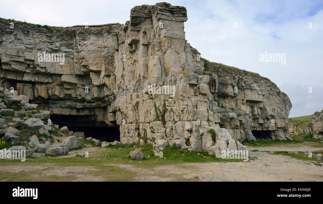 Winspit caves hi-res stock photography and images - Alamy