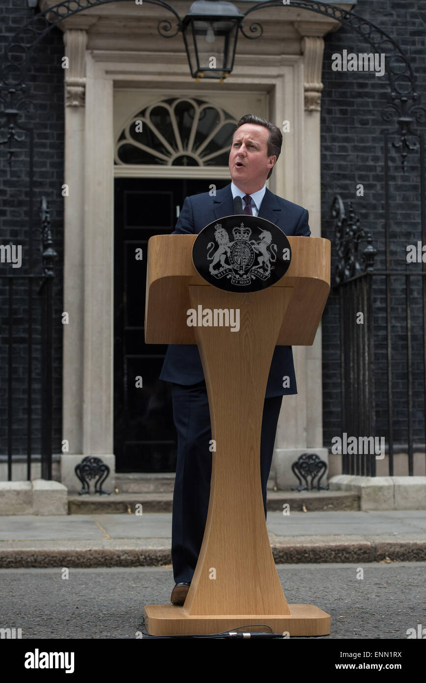 David cameron makes outside 10 downing street in london hi-res stock ...