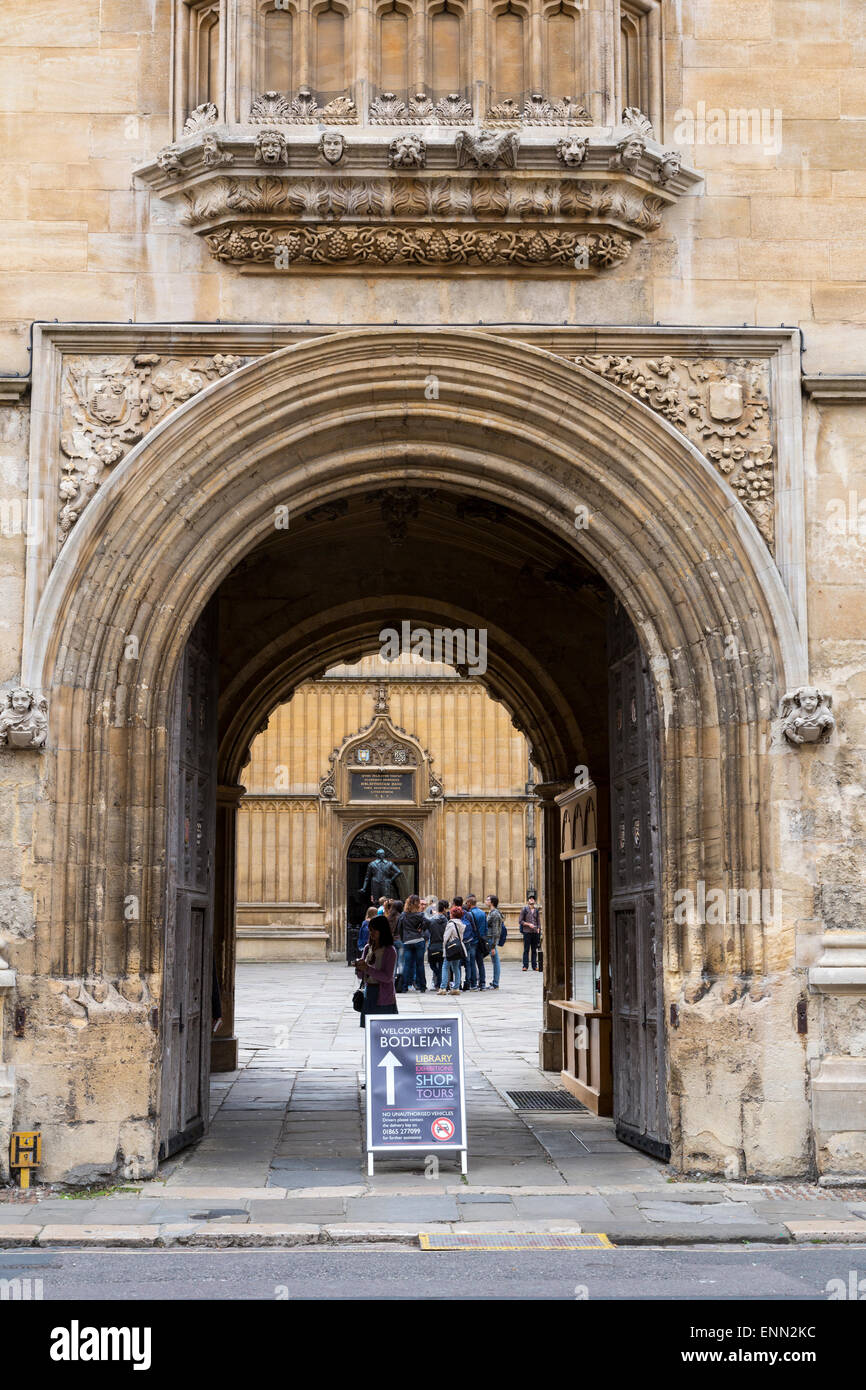 Oxford bodleian entrance hi-res stock photography and images - Alamy