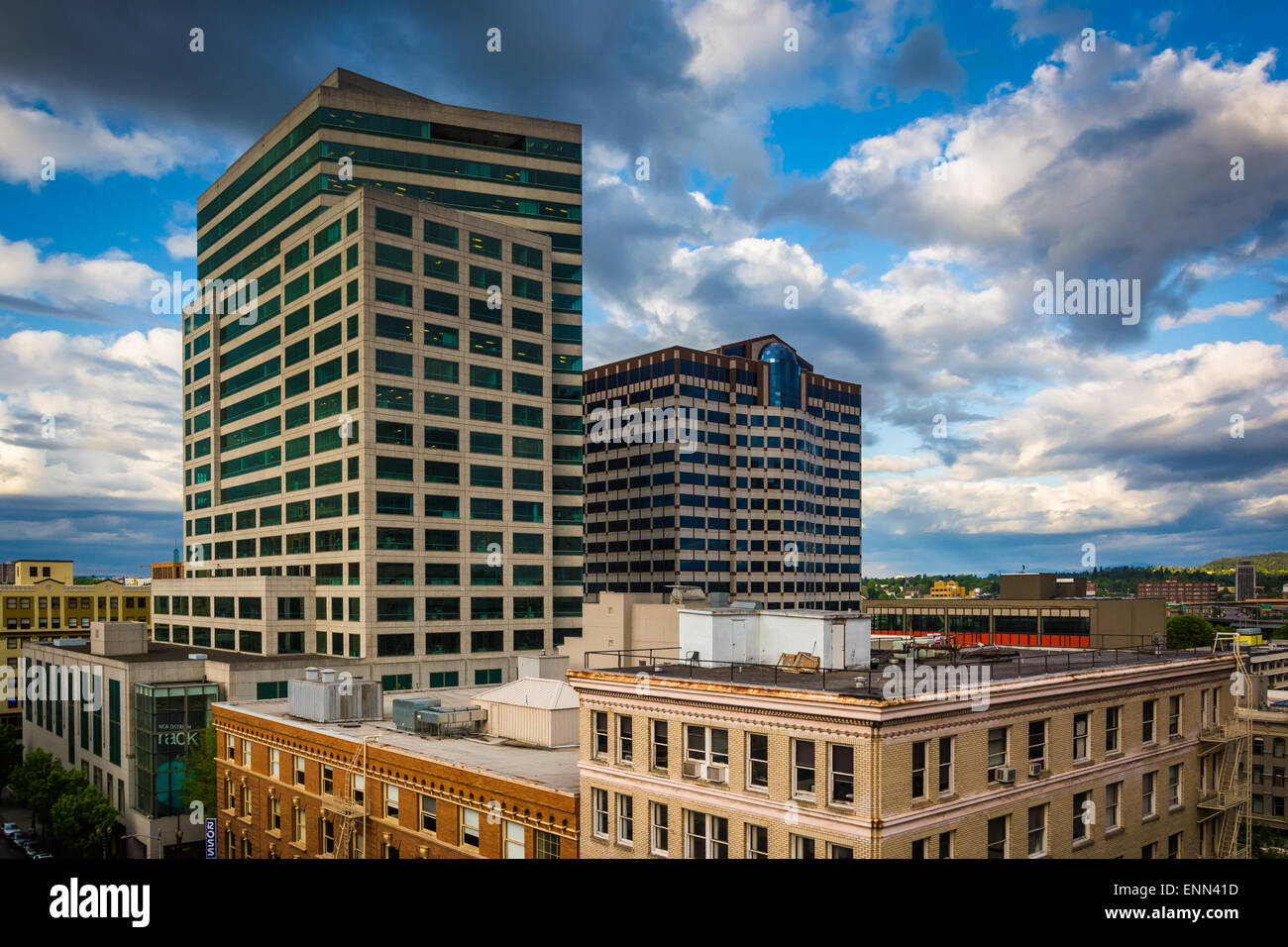 View of buildings along 3rd Avenue in Portland, Oregon Stock Photo - Alamy