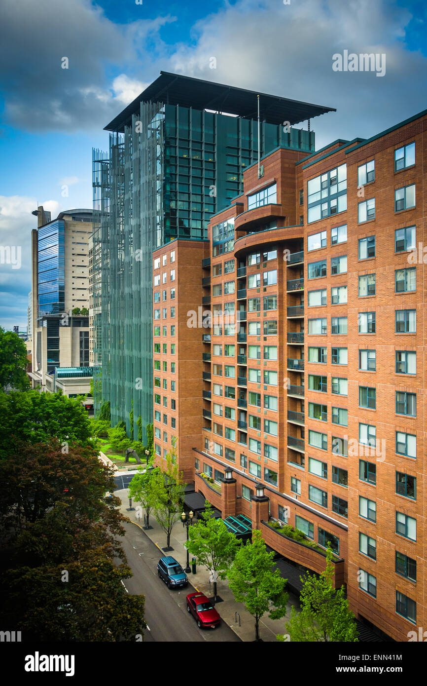 View of modern buildings in downtown Portland, Oregon Stock Photo - Alamy