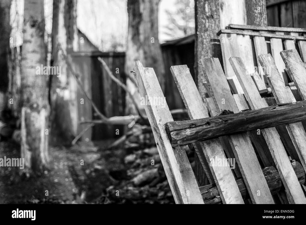 Derelict wooden gate catches the late evening sunlight Stock Photo - Alamy
