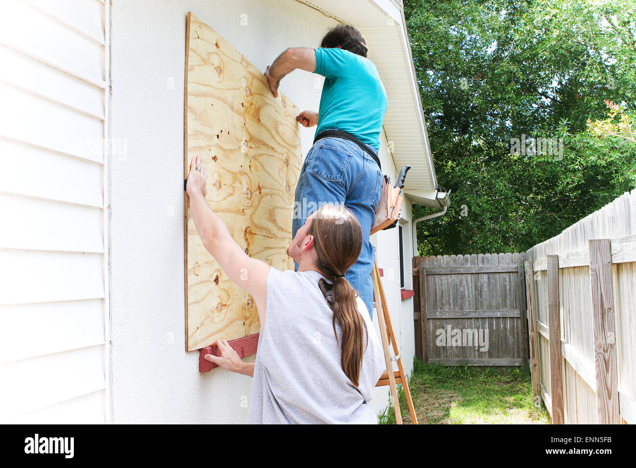 Hurricane protection plywood hi-res stock photography and images - Alamy