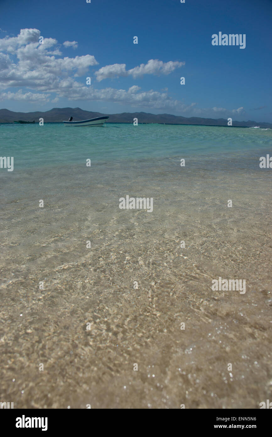 Island escape ship hi-res stock photography and images - Alamy