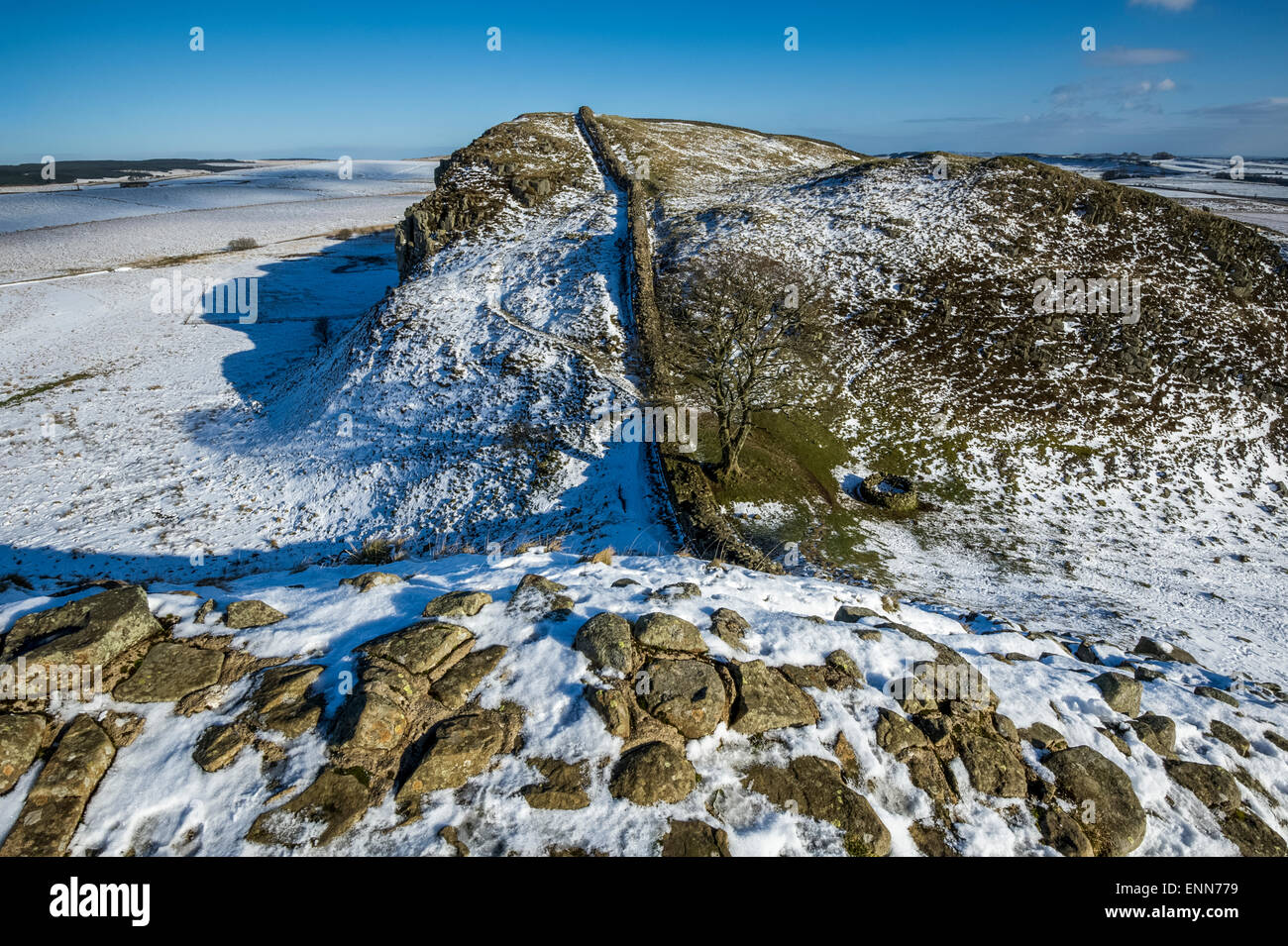 Hadrians Wall winter scenes at Steel Rigg and Sycamore Gap Stock Photo ...