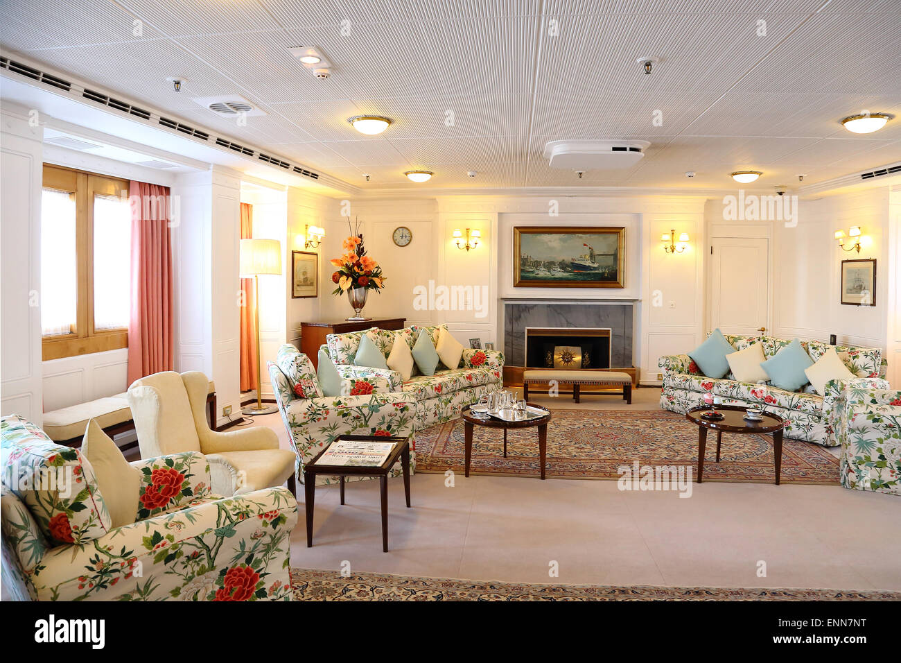 The Queen Royal Sitting Room High Resolution Stock Photography and ...