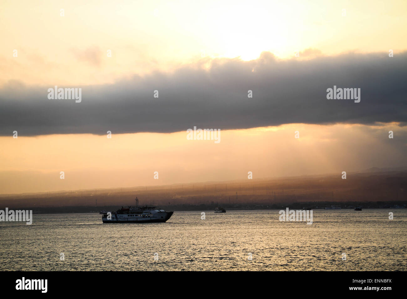 Indonesia passenger ferries hi-res stock photography and images - Alamy