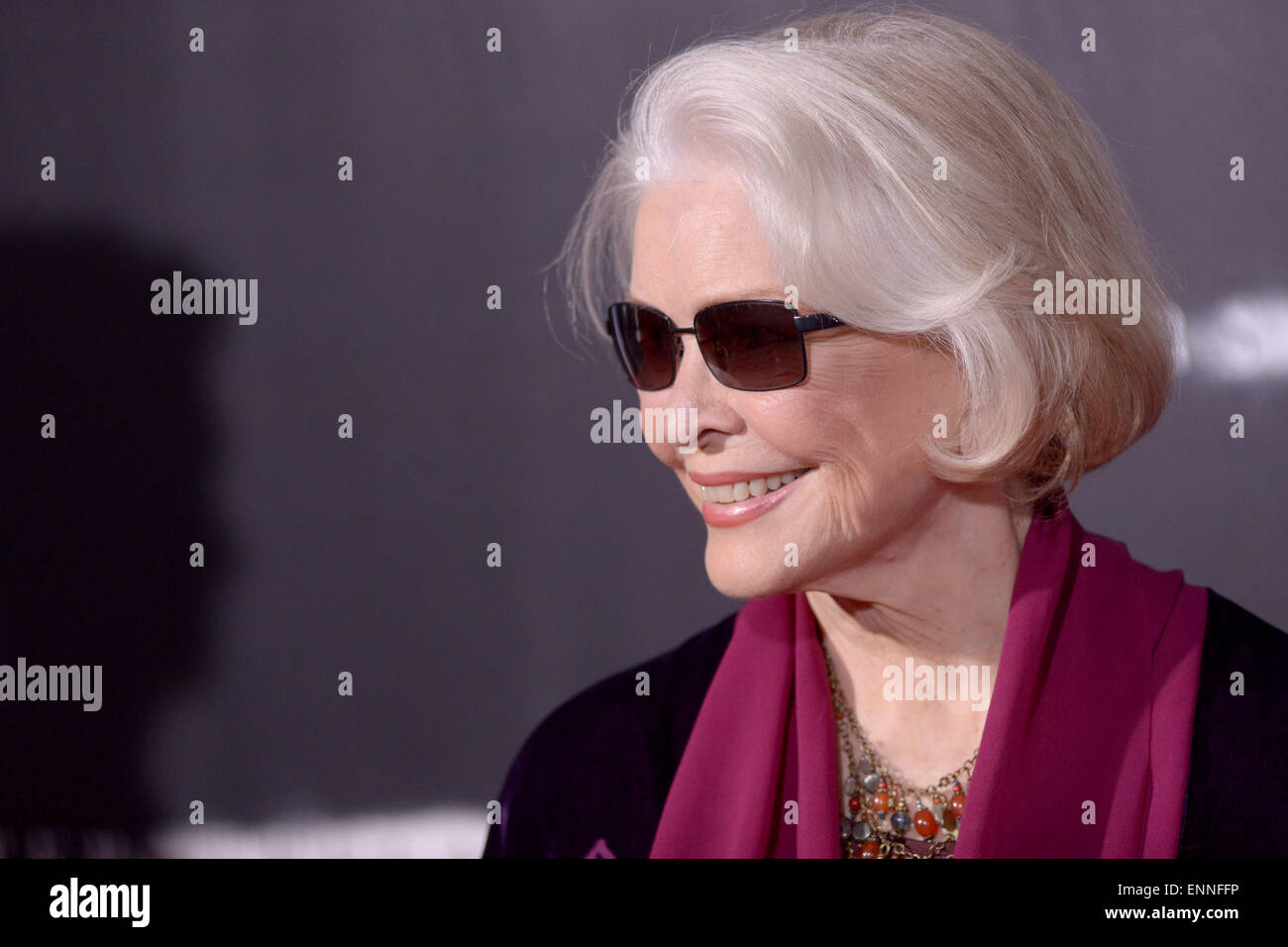 Ellen burstyn interstellar hi-res stock photography and images - Alamy