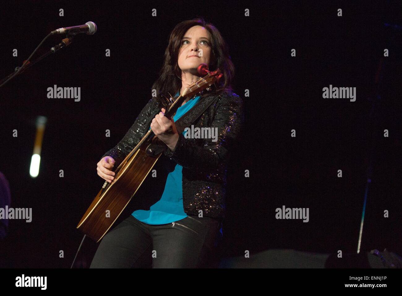 Green Bay, Wisconsin, USA. 8th May, 2015. Country musician BRANDY CLARK ...