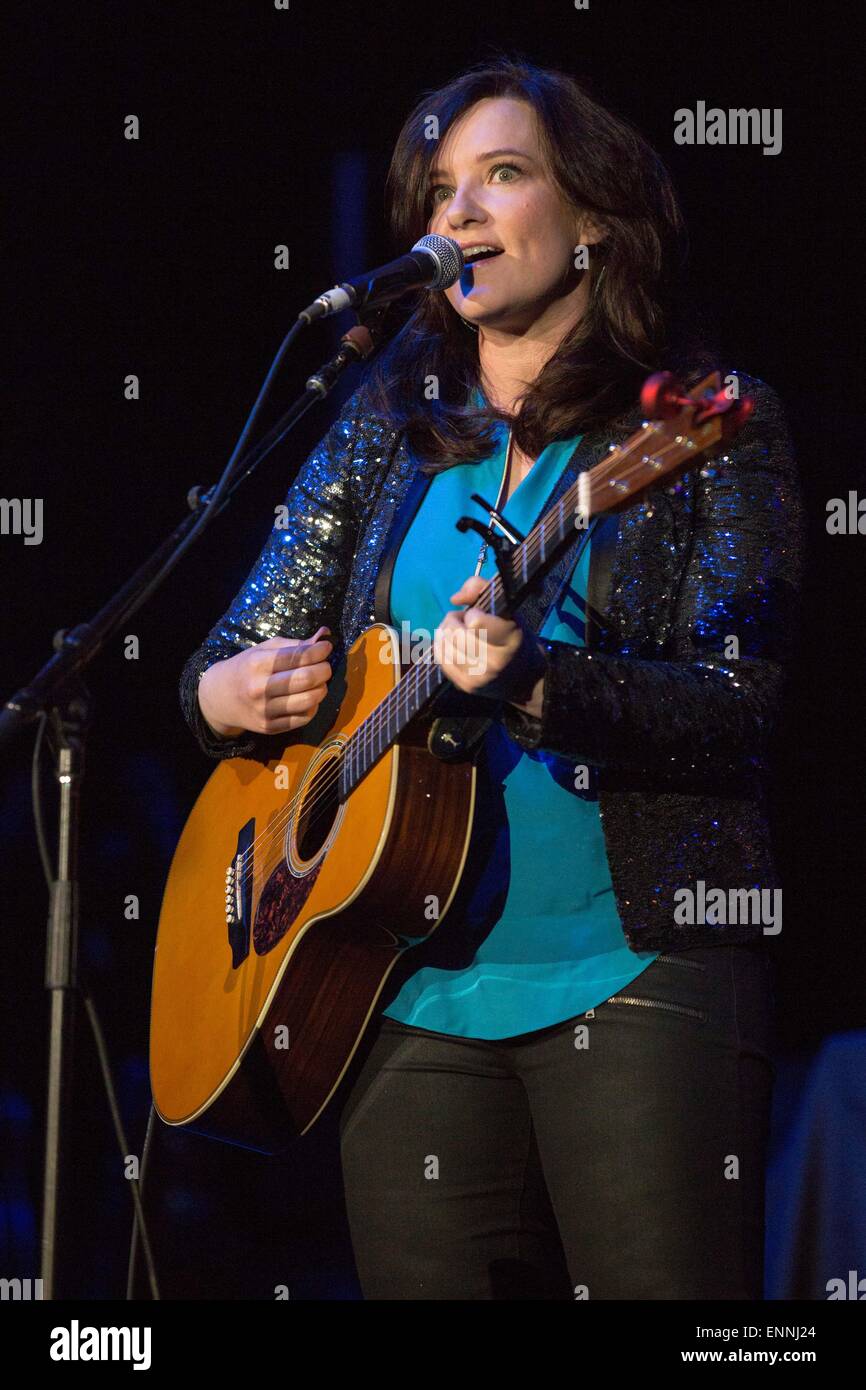 Green Bay, Wisconsin, USA. 8th May, 2015. Country musician BRANDY CLARK ...