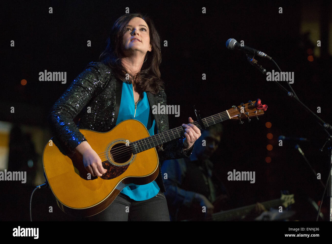 Green Bay, Wisconsin, USA. 8th May, 2015. Country musician BRANDY CLARK ...