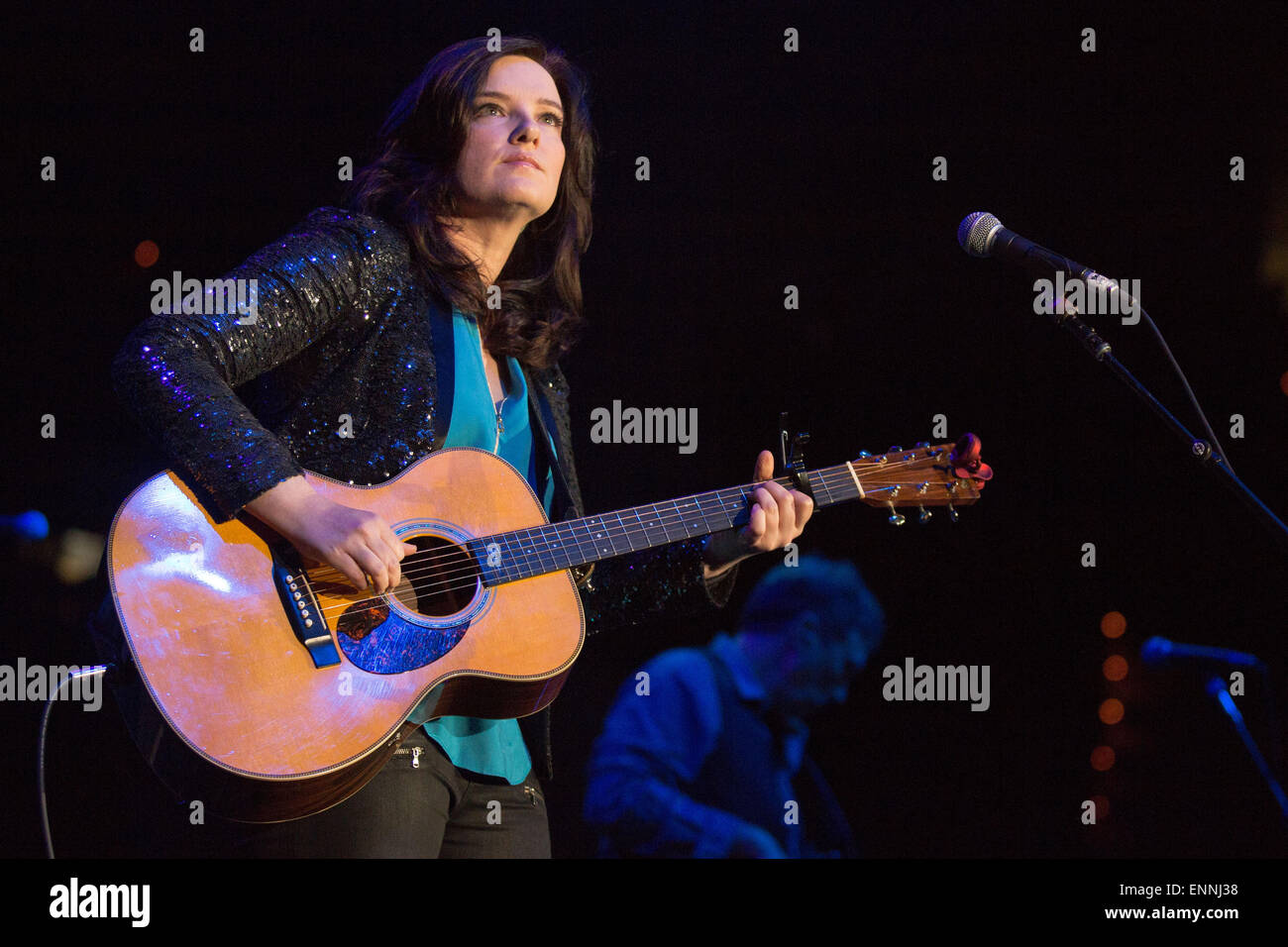 Green Bay, Wisconsin, USA. 8th May, 2015. Country musician BRANDY CLARK ...