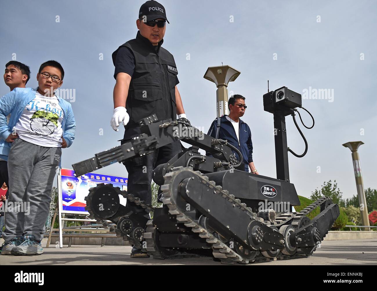 Yinchuan, China's Ningxia Hui Autonomous Region. 9th May, 2015. An anti ...