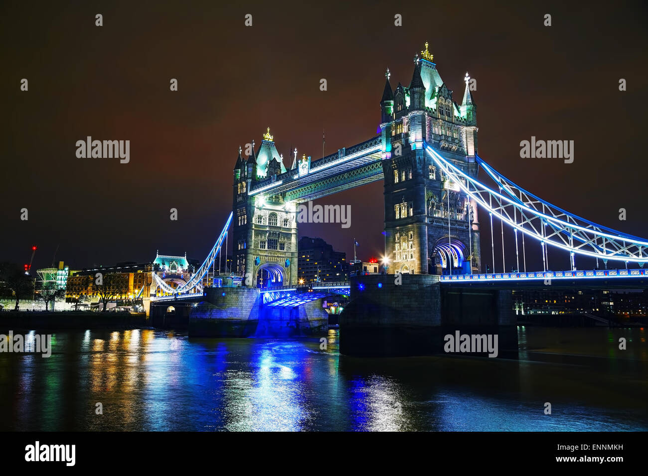 Tower Bridge At Night High Resolution Stock Photography and Images - Alamy