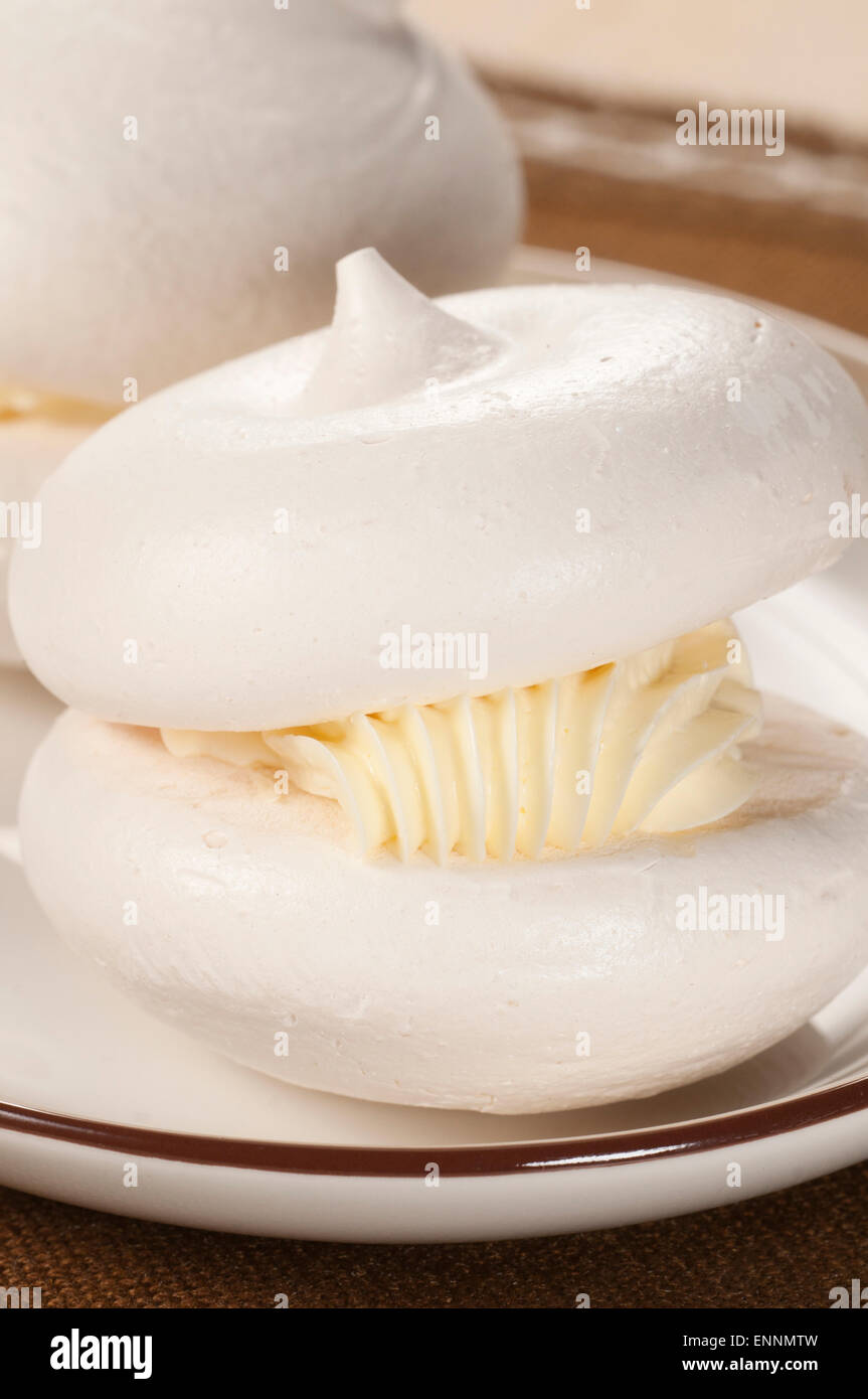 Kiss cakes cream on hi-res stock photography and images - Alamy