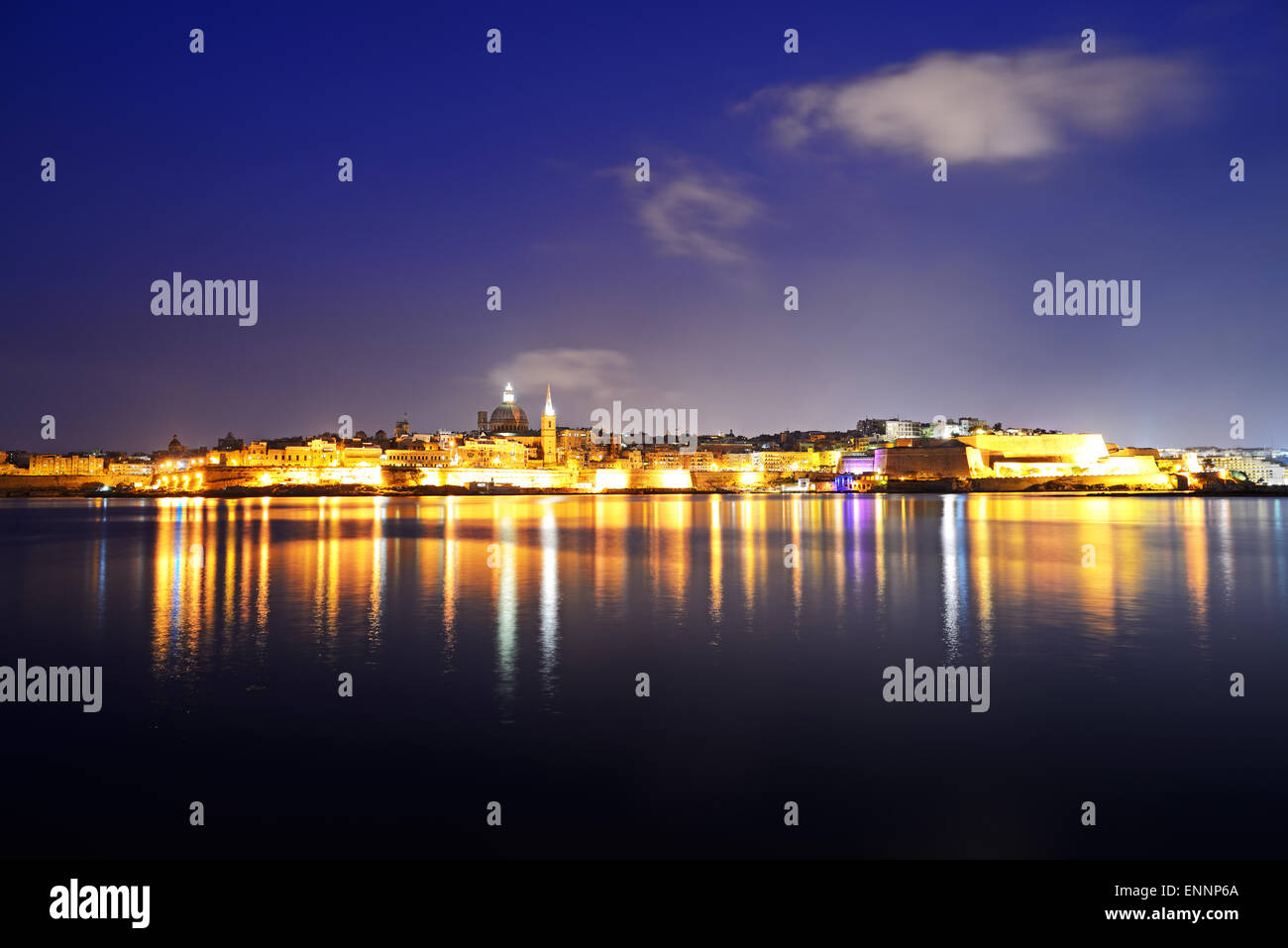 Europe illumination modern night hi-res stock photography and images ...