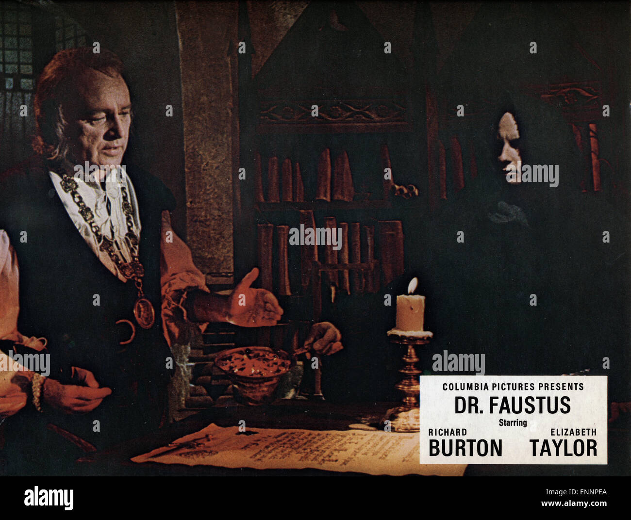 Richard burton doctor faustus hi-res stock photography and images - Alamy