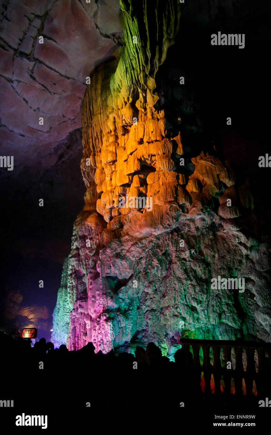 Limestone karst cave china hi-res stock photography and images - Alamy