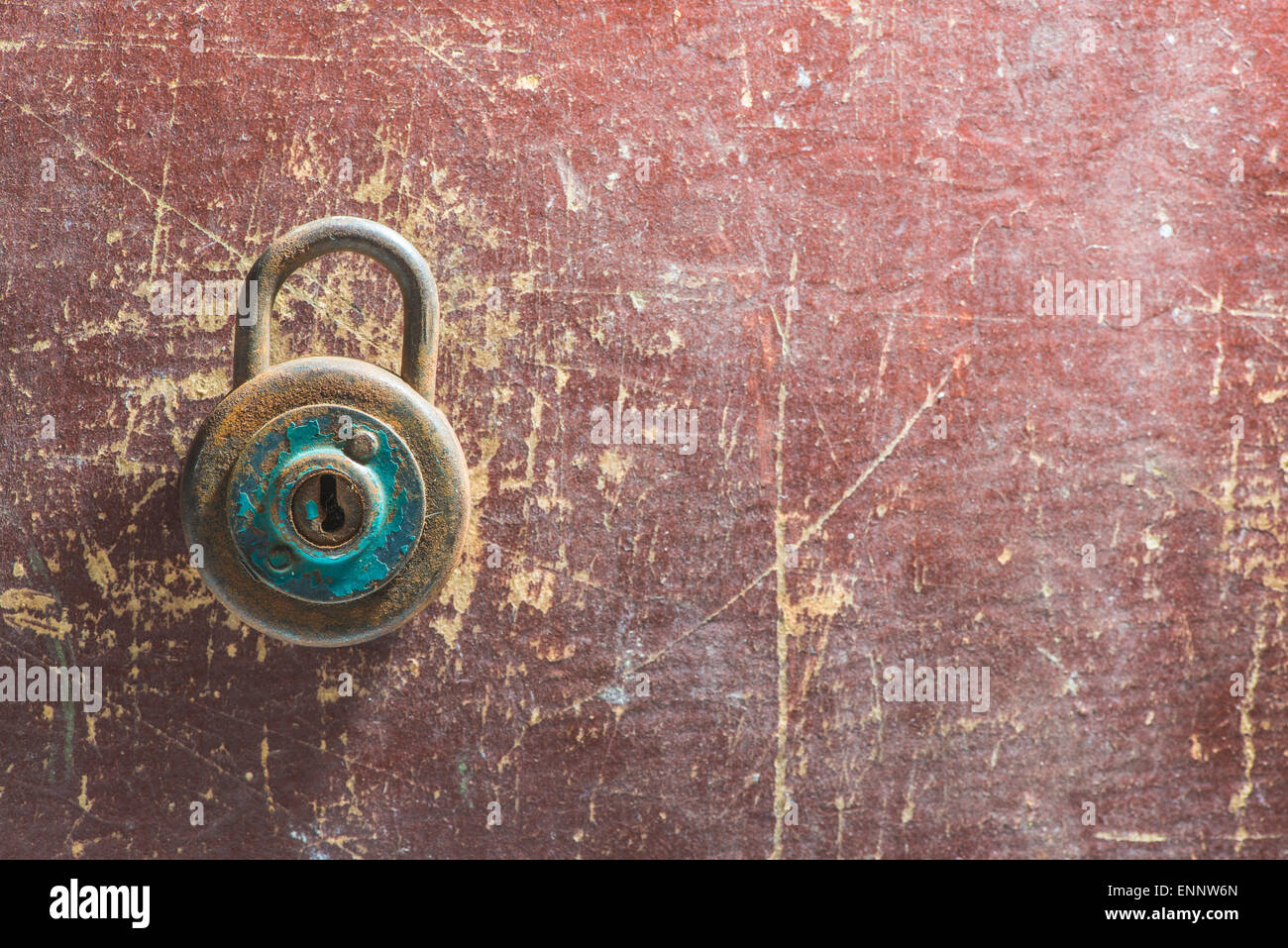 Vintage iron padlock hi-res stock photography and images - Alamy