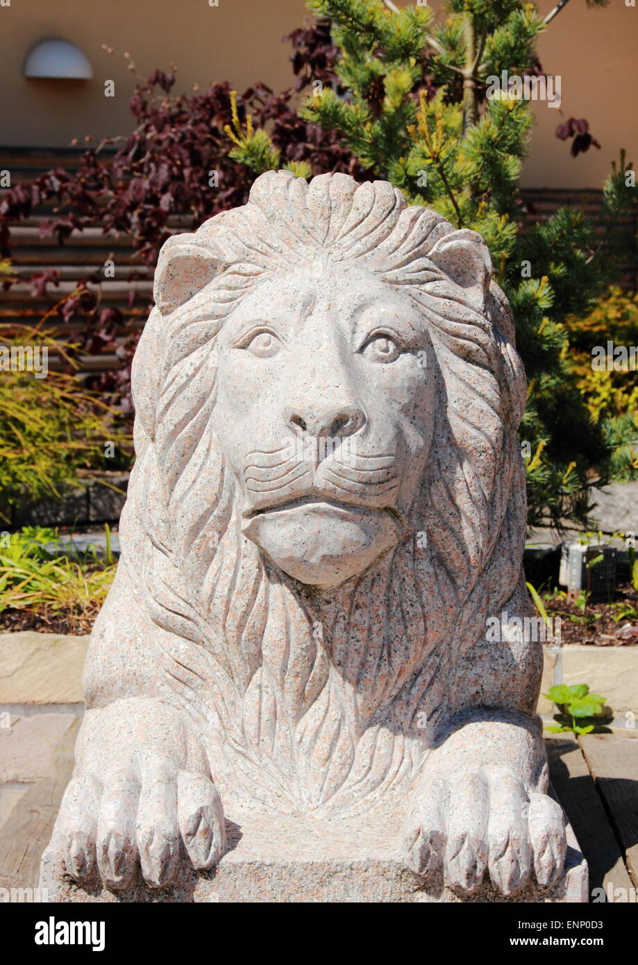 Concrete statue hi-res stock photography and images - Alamy