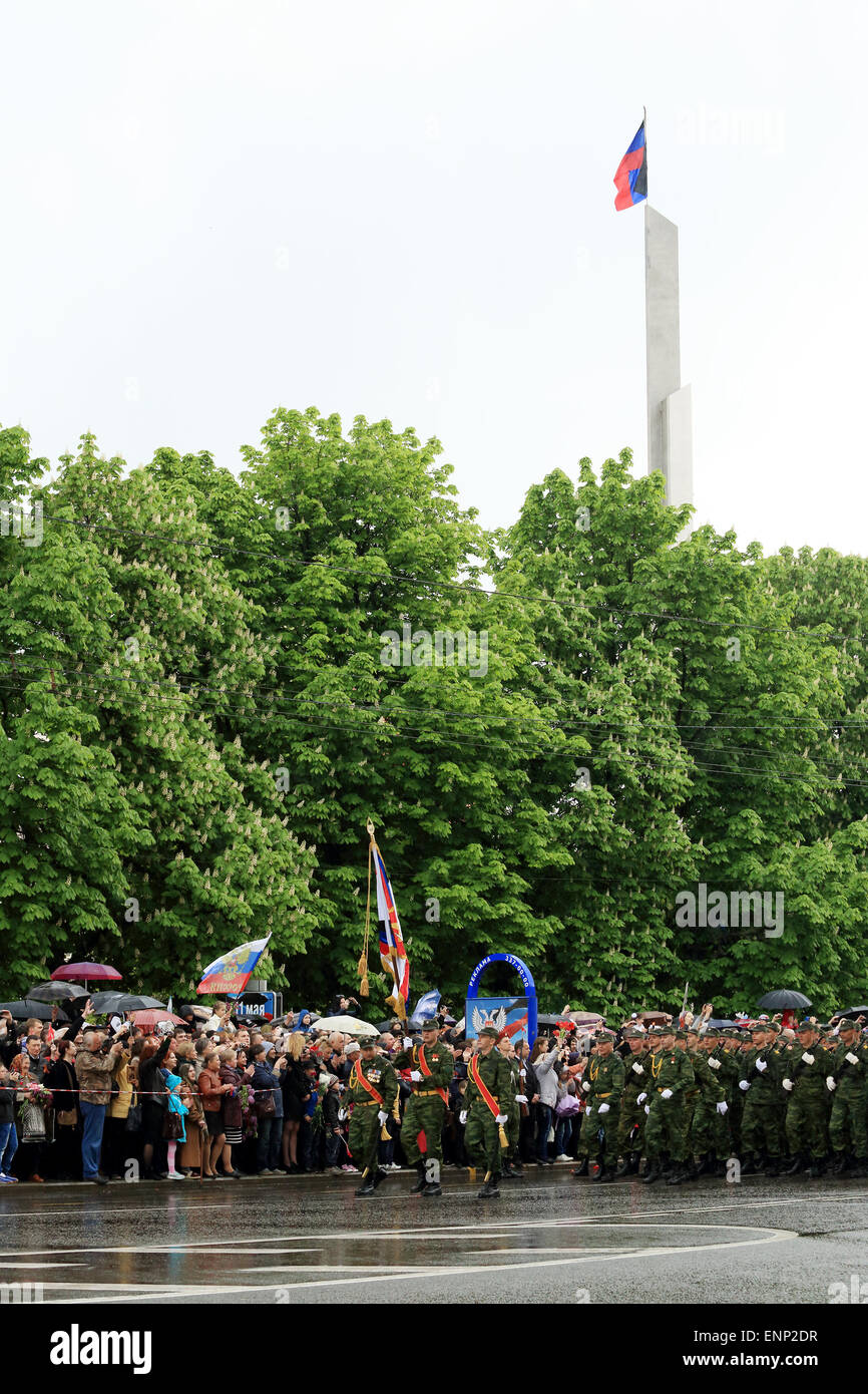 Donetsk, Ukraine. 09th May, 2015. Victory Parade in Donetsk. Military ...