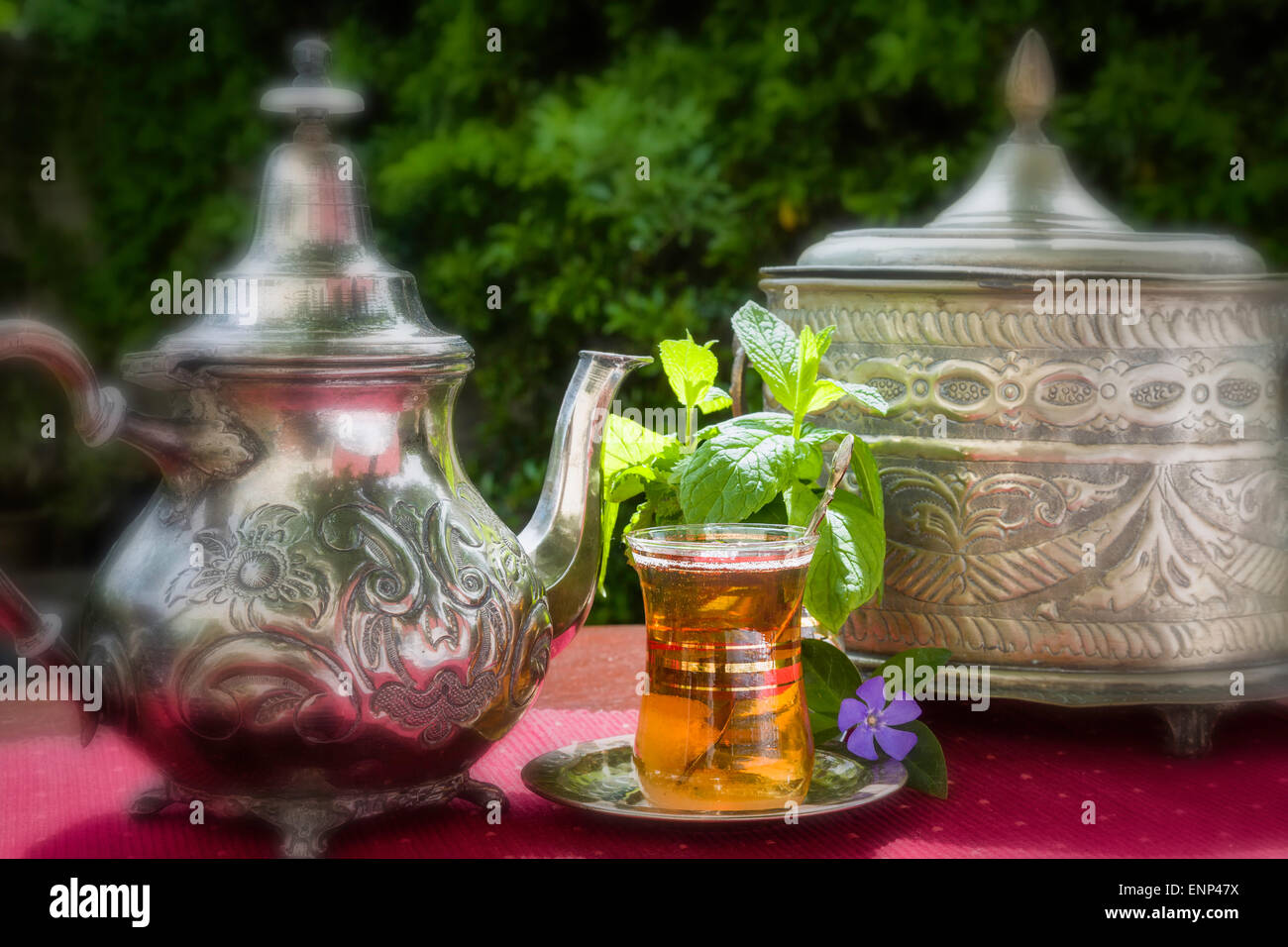 Mint tea - traditional Arabian drink in garden Stock Photo - Alamy