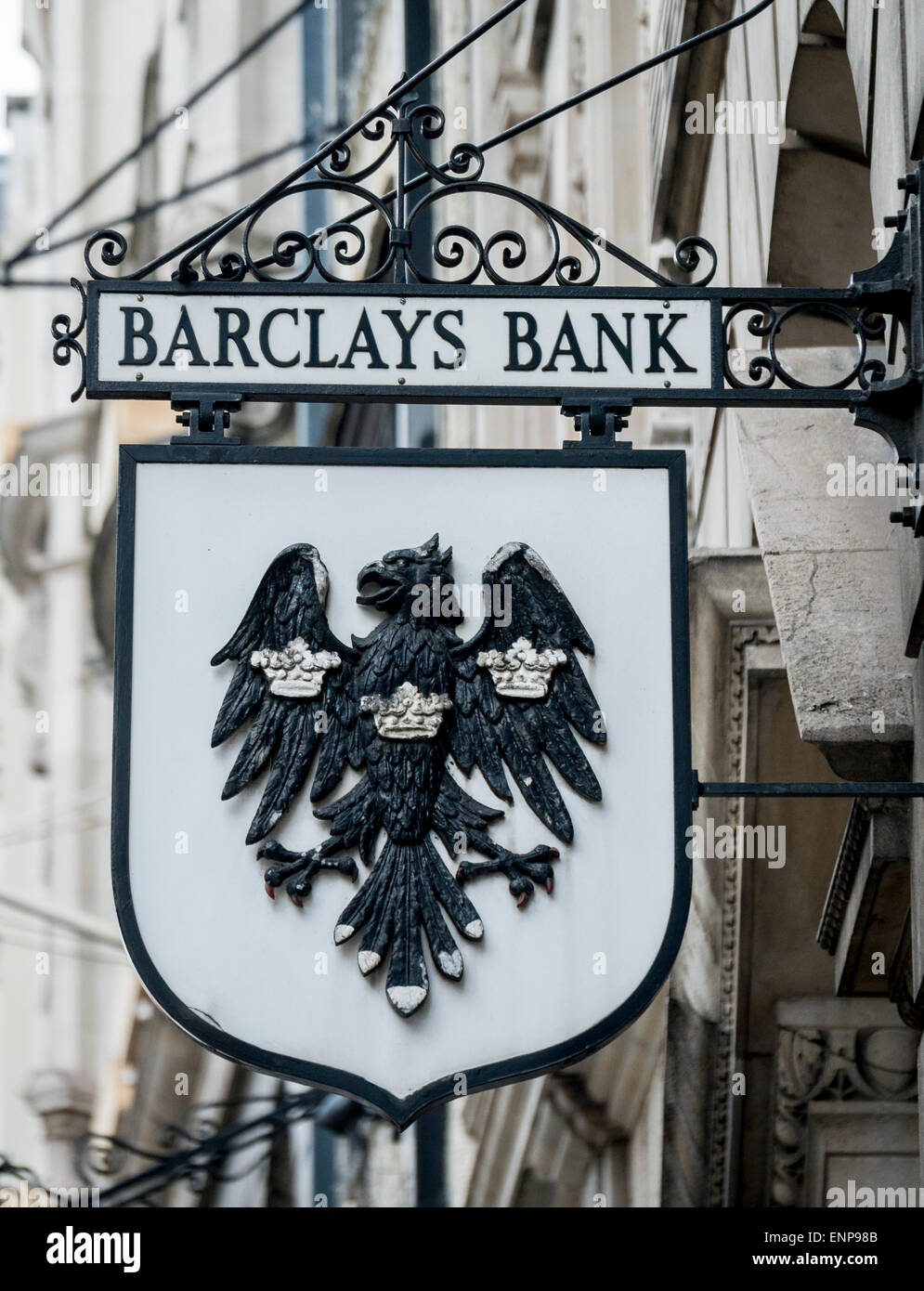 Barclays bank sign hi-res stock photography and images - Alamy