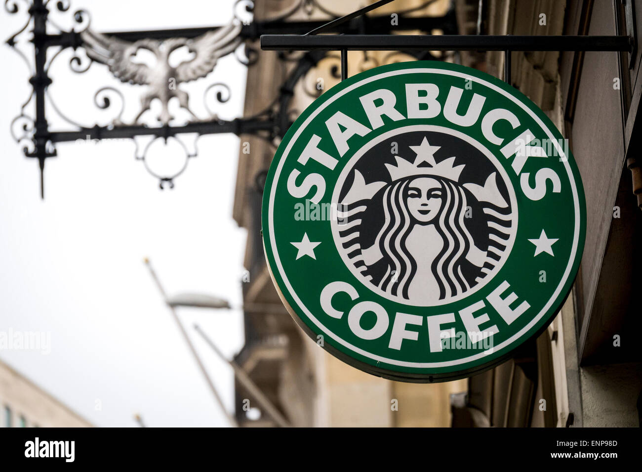 Starbucks Coffee Shop Sign Stock Photo - Alamy